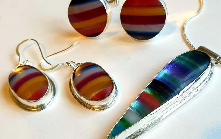 is cut and shaped my surfite material comes from a big surfboard ...