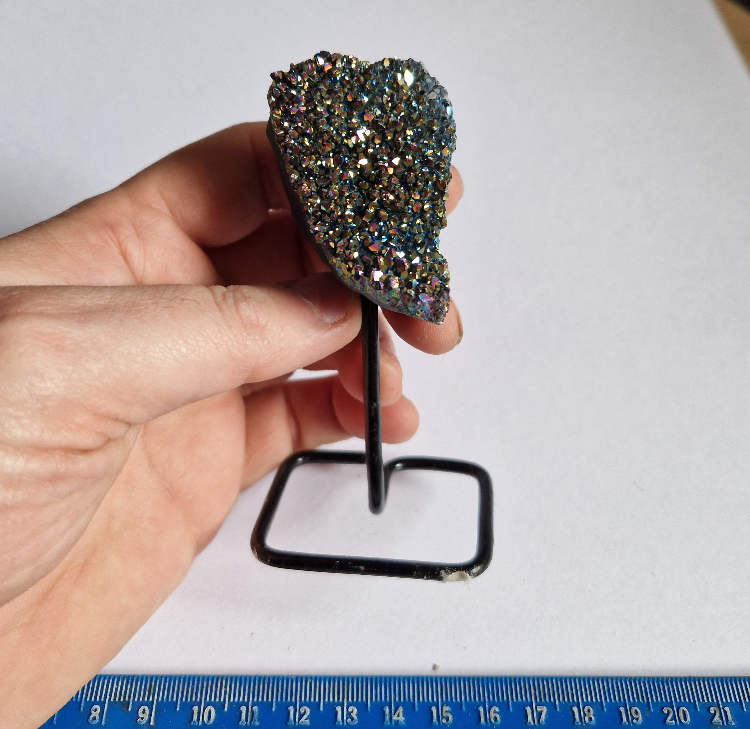 Aura Quartz on Metal Stand | Aura Stand