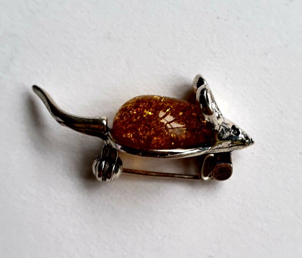 Baltic Amber And Silver Mouse Brooch | X2020 10
